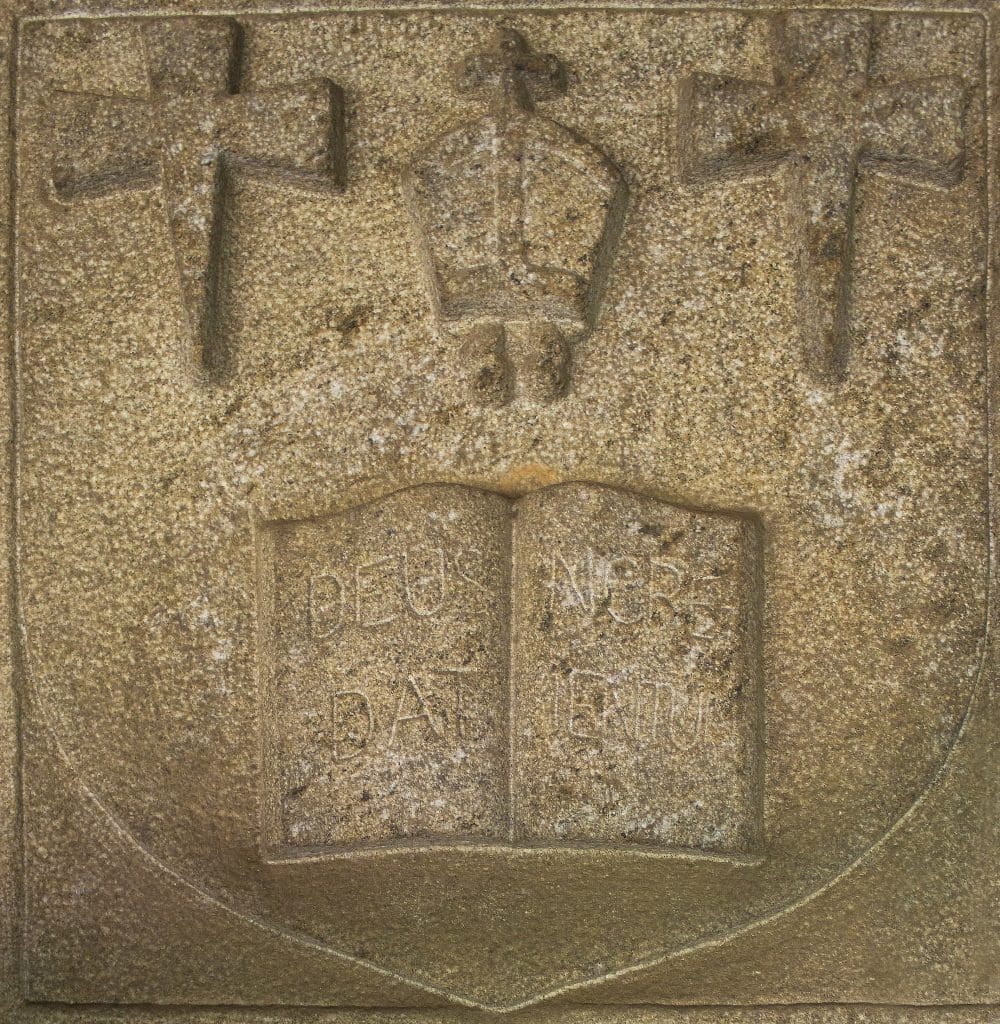 Coats of Arms on the pillars of the Holy Trinity Chapel | Trinity ...